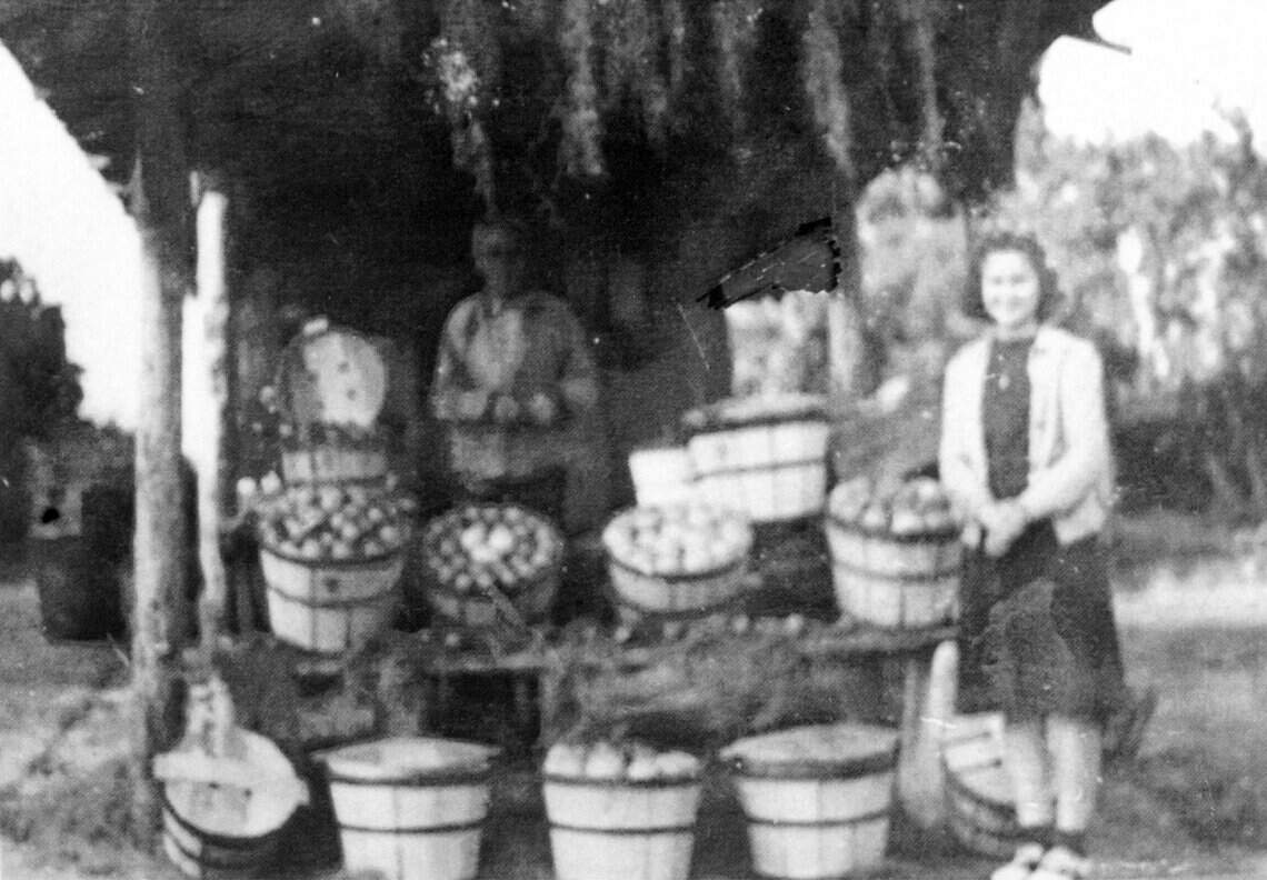 Bradenton Mixon Fruit Farms waves goodbye after 84 years | Bradenton Herald